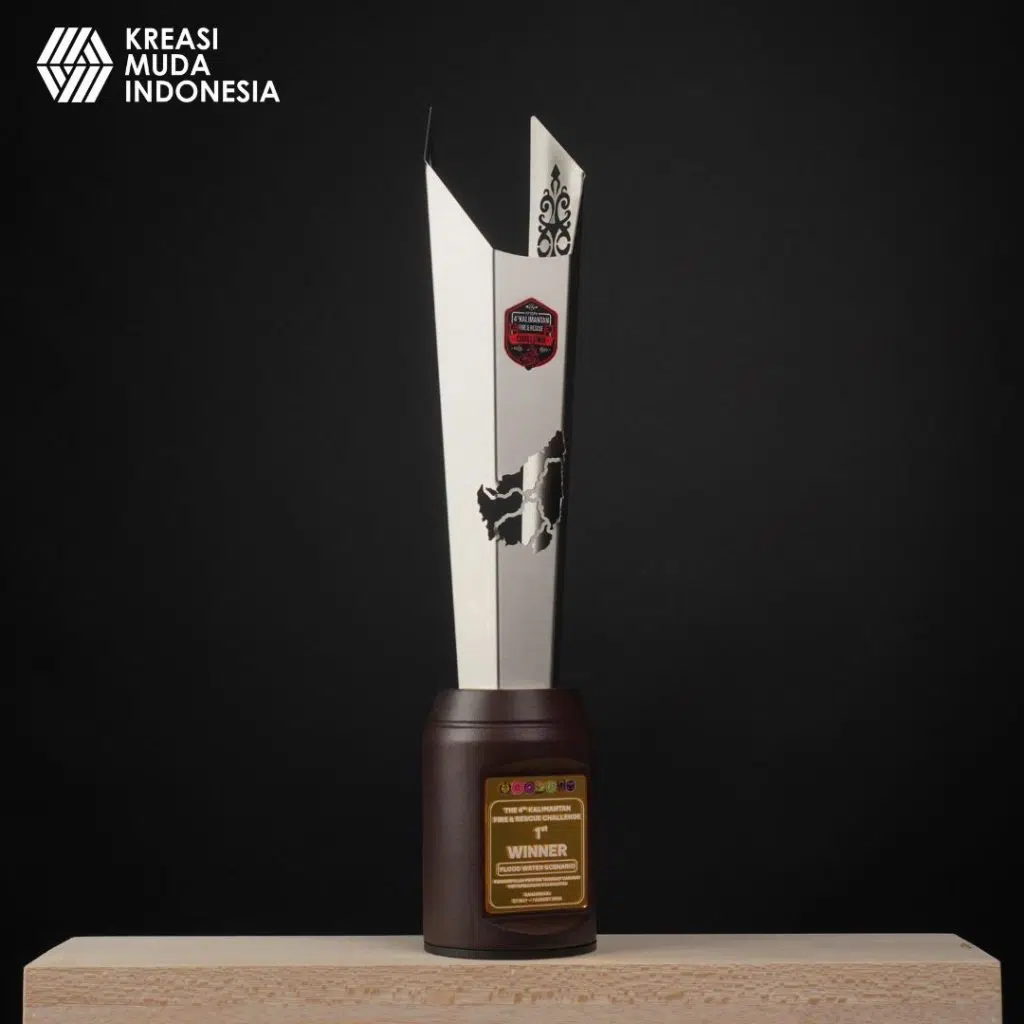 Pembuatan Trophy Event Besar, Solusi Eksklusif Untuk Ajang Bergengsi! - KMI